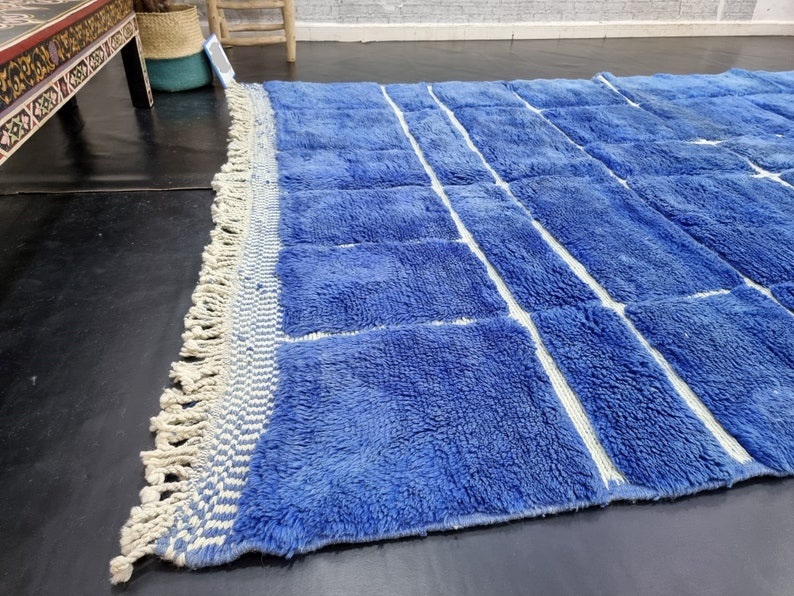 Artistic Blue Engraved Rug - ICarpet